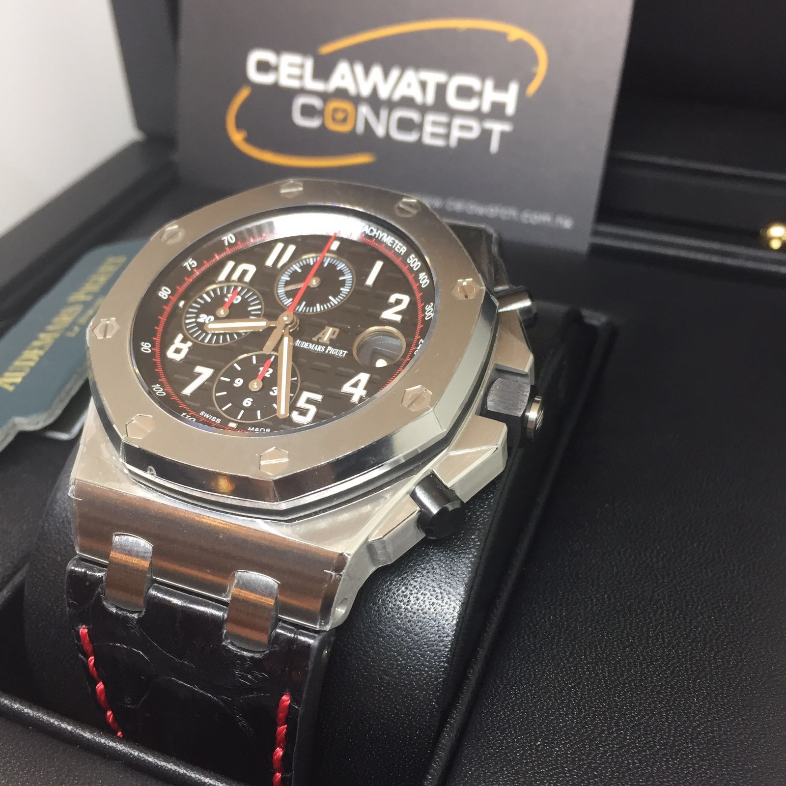 Products | CELAWATCH CONCEPT - AP Royal Oak Offshore Chronograph Black/Red